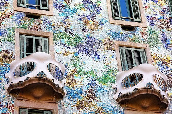 The wonders of architecture 2 hours on foot in Barcelona - Why This Tour Stands Out