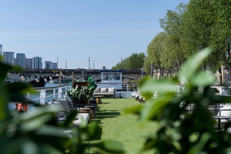 Theo Boat/Paris : Lunch Cruise on the Seine with rooftop - Why It’s Worth the Price