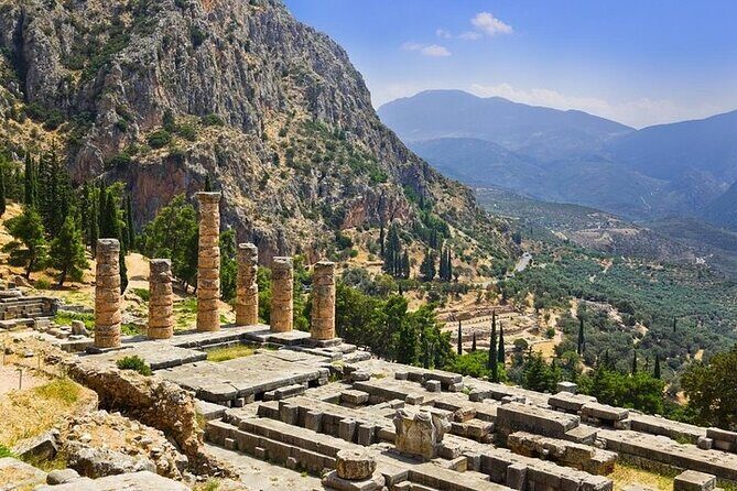 Thermopylae The battle of the 300 Spartans & Delphi Day Tour - Price and Value