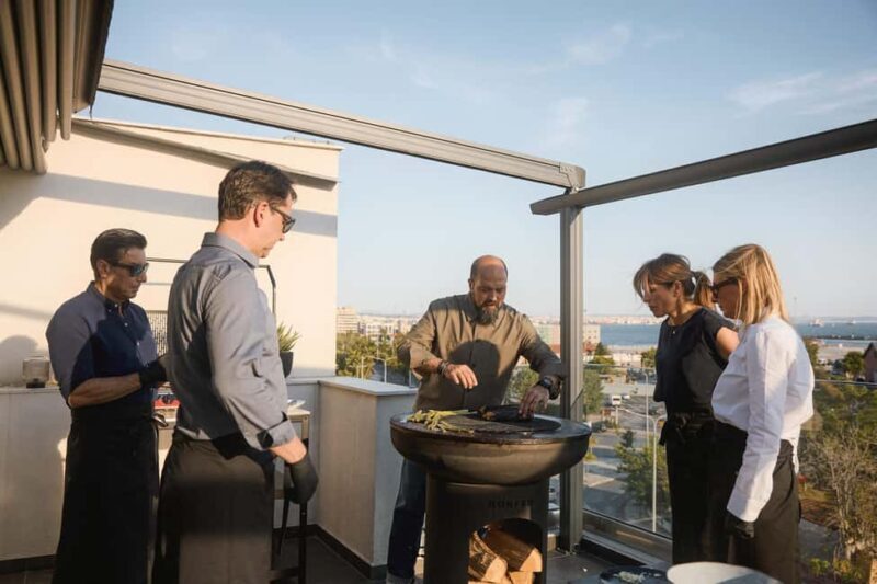 Thessaloniki: Cooking & Wine Tasting with Dockside Views - The Setting and Atmosphere