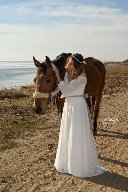 Thessaloniki: Horse Photoshoot in a natural landscape - Analyzing the Value and Pricing