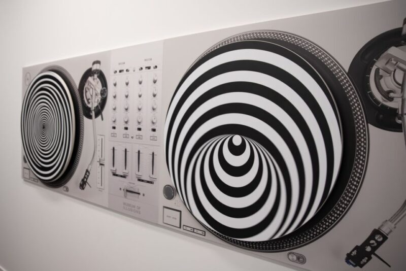 Thessaloniki: Museum of Illusions Admission Ticket - Practical Tips for Visitors