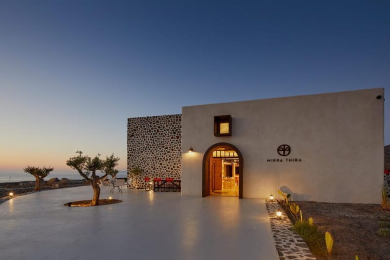 Thirassia: Winery Tour with Premium Wine Tasting Experience - Key Points
