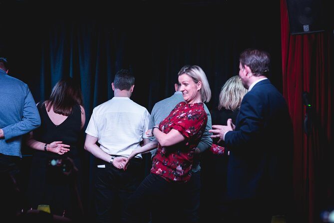(Thur 7pm) Comedy Magic Show includes 1x Pizza & 2 glasses of Prosecco - An Easy, Ticketless Booking Process