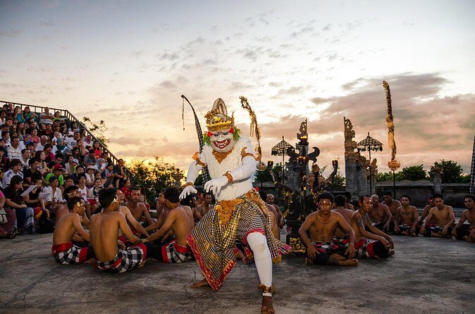 Tickets for the Kecak Dance Performance at Uluwatu Temple - Who Will Love This Experience?