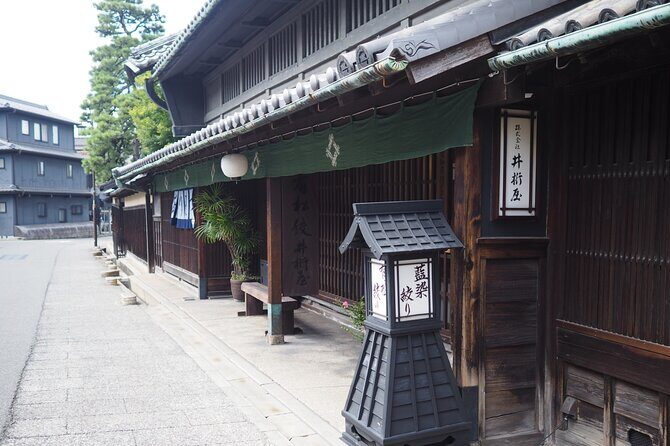 Tie-Dye Activity and Traditional Town Walking Tour in NAGOYA - Who Should Consider This Tour?