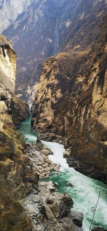 Tiger Leaping Gorge Trekking in the Canyon - Introduction