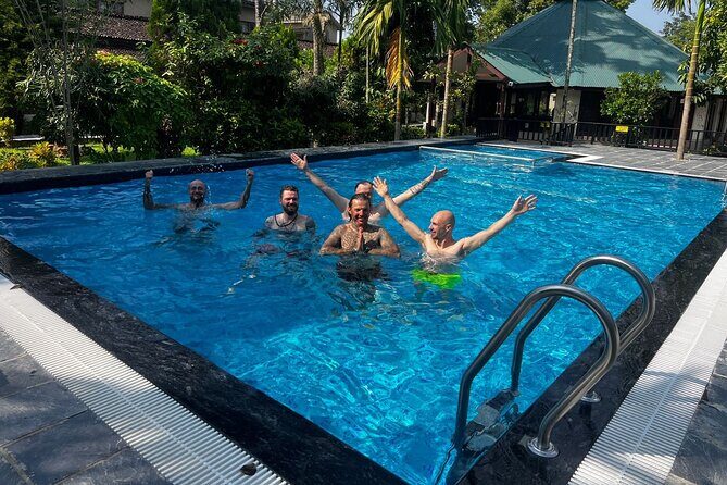 Tiger Tracking Tour in Chitwan with Jeep Safari- 2 Nights 3 Days - An Honest Look at the Tiger Tracking Tour in Chitwan