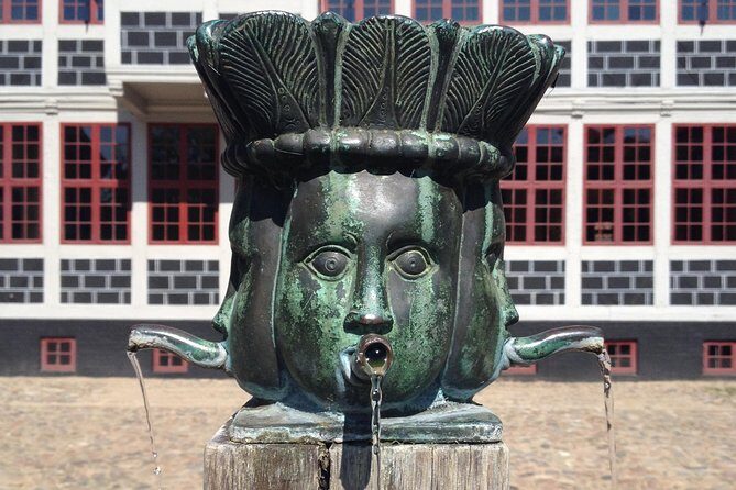 Time travel in Aarhus - The Value of Interactive Exhibits and Themed Displays