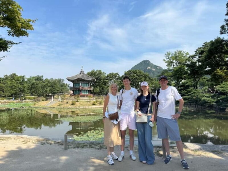 Time Travel in Seoul: Gyeongbokgung, Folk Museum & Bukchon - Key Points