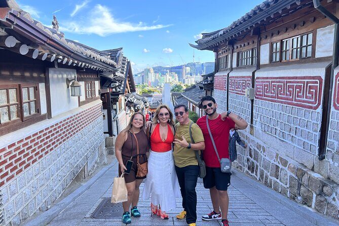 Time Travel in Seoul: Gyeongbokgung Palace, Folk Museum & Bukchon - FAQ