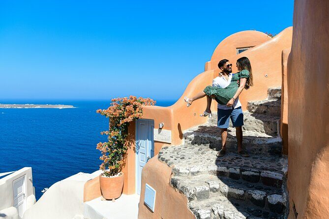 Timeless Memories: Your Exclusive Santorini Photo Session - An In-Depth Look at the Experience