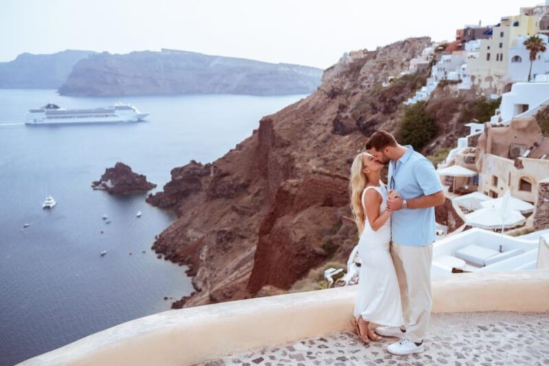 Timeless Memories: Your Exclusive Santorini Photo Session - Key Points