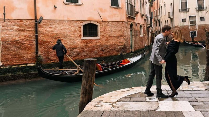 Timeless Venice: Luxury Photoshoot with a Local Photographer - Authenticity and Value