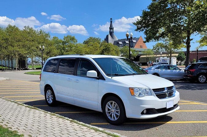 Times Square NYC to EWR Newark International Airport - Who Is This Tour Best For?