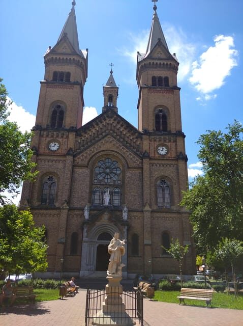 Timisoara: Dream Tour in Fabric Neighborhood - The Architectural Highlights