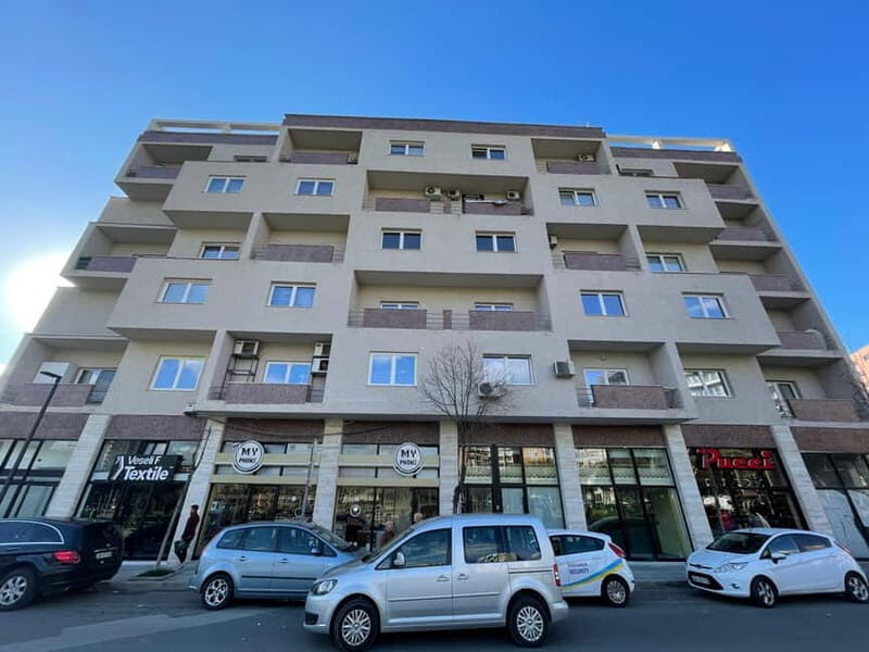 Tirana: Street Art & Modern Architecture Walking Tour - Authenticity and Insights From Reviews