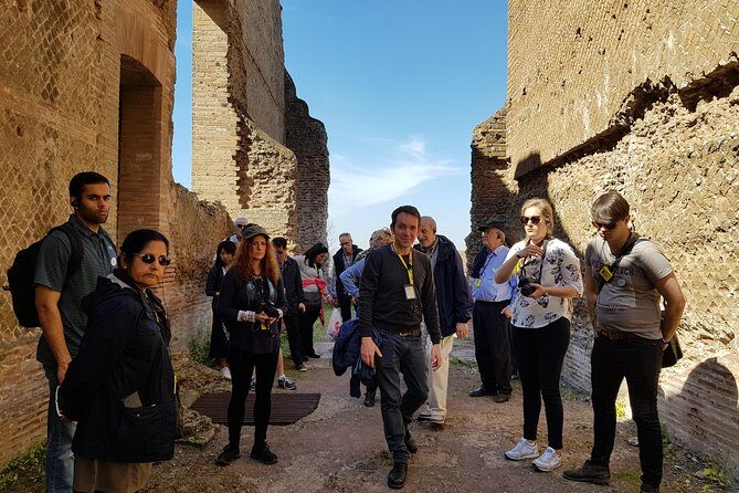 Tivoli Villas Full Day Trip From Rome with Lunch - The Lunch Experience