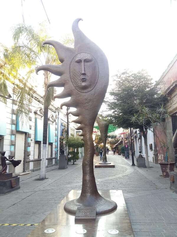 Tlaquepaque Magic Town: Artisans, Traditions, Architecture - Artisans and Galleries