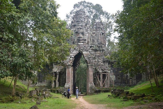 To explore Angkor Wat for 3 days - Who Should Consider This Tour?