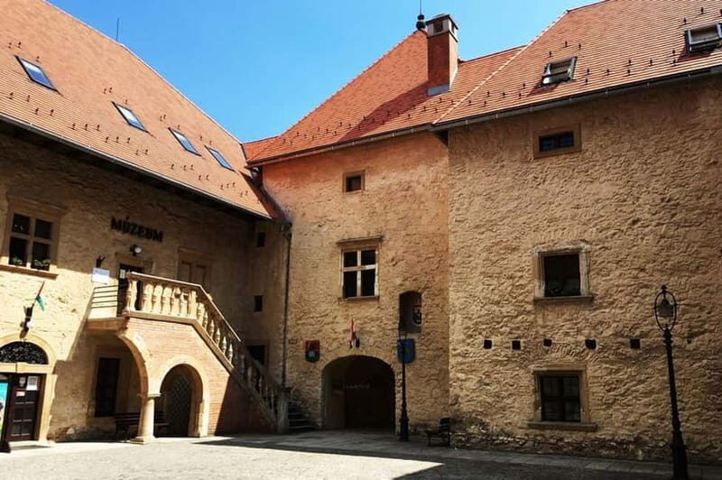 Tokaj Private Tour With Local Lunch From Budapest - Exploring the Charm of the Tokaj Private Tour From Budapest