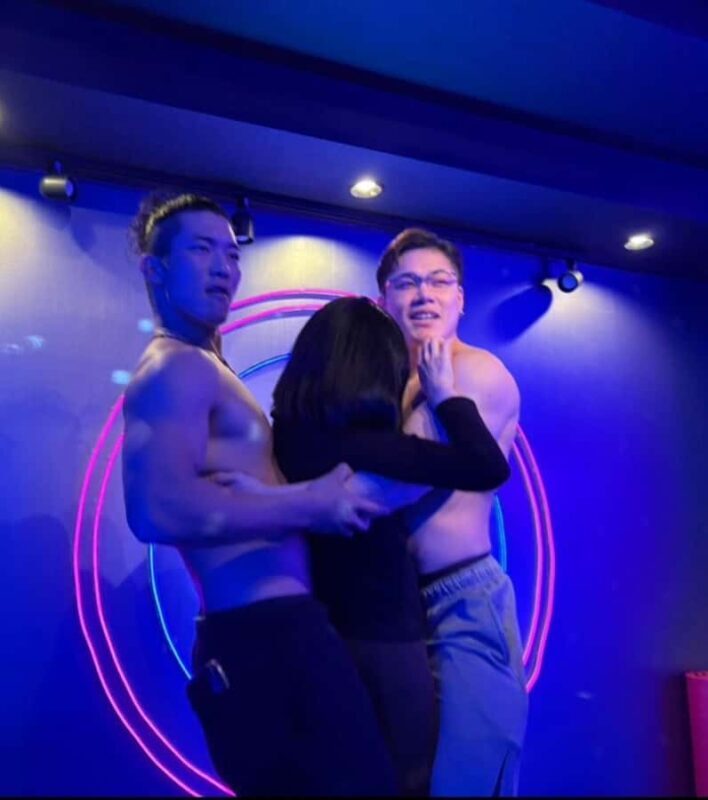 Tokyo After Dark for Women: Fujoshi, BL & Stylish Nightlife - Key Points