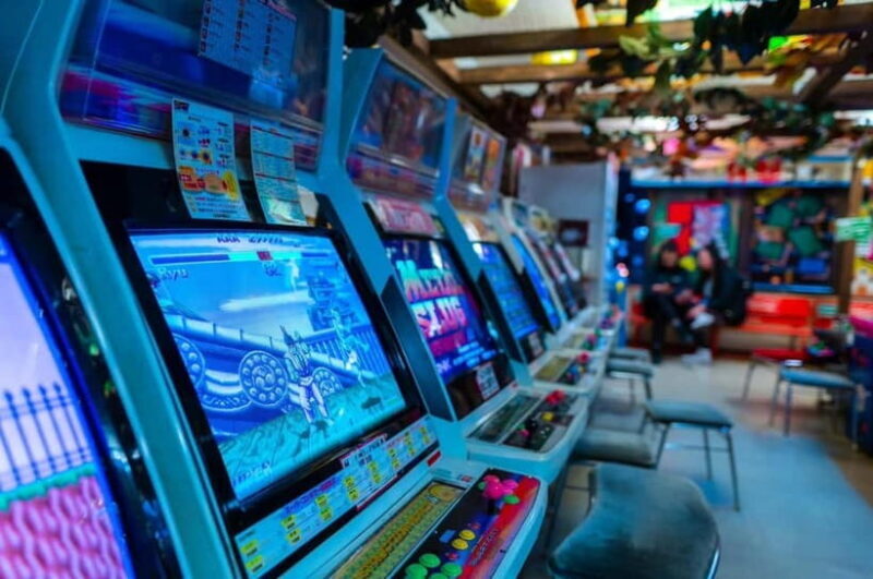 Tokyo: Akihabara Game Tour with Gachapon & Princess Café - Capsule Toy Challenge at Gachapon Kaikan