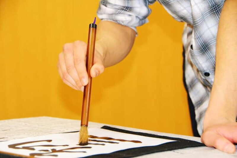 Tokyo: Asakusa Calligraphy Workshop with Instructor - Key Points