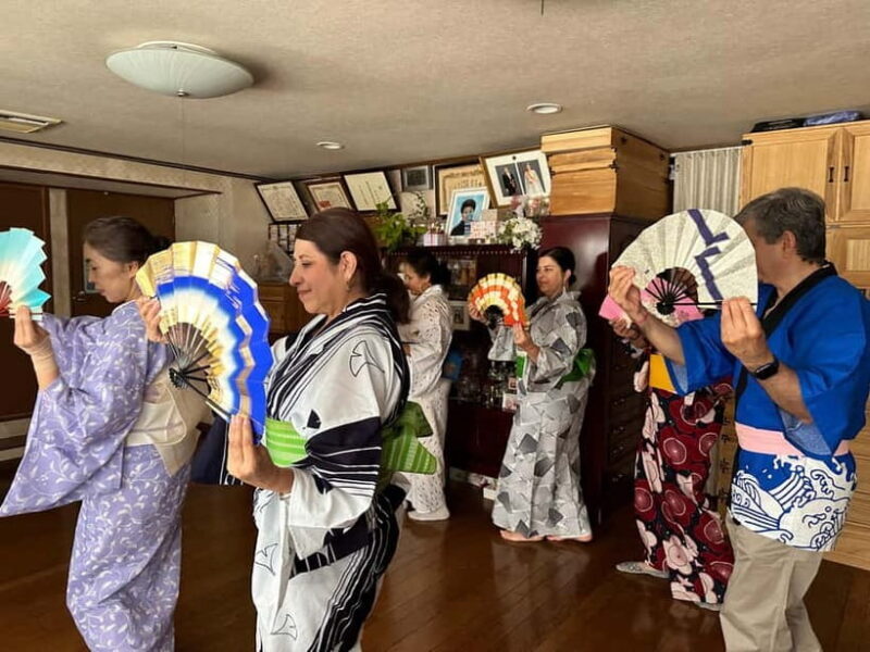 Tokyo: Authentic Japanese Dance Class, Kimono & Souvenirs - The Itinerary in Detail