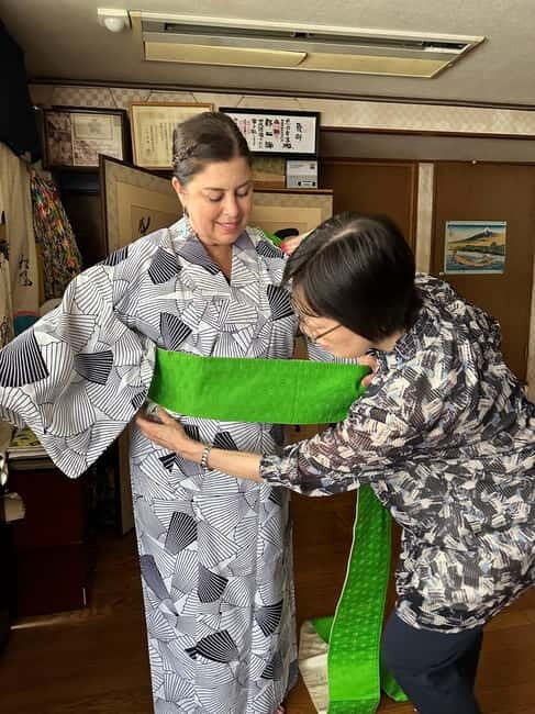 Tokyo: Authentic Japanese Dance Class, Kimono & Souvenirs - FAQ