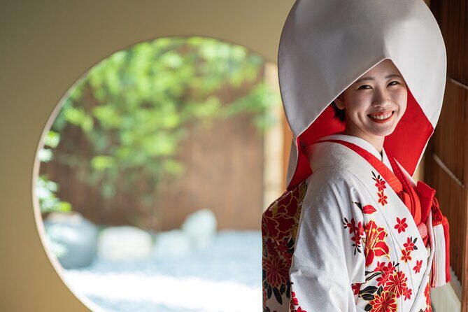 Tokyo Authentic Kimono Experience @Japanese-Style Photo Studio - Who Should Consider This Tour?