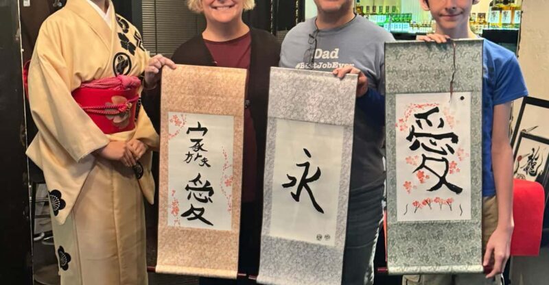 Tokyo: Calligraphy on Kanji Fan & Scroll with Drink - Welcome to Shodo Cafe 7557 in Roppongi