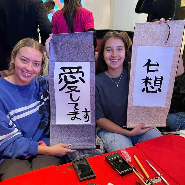 Tokyo: Calligraphy on Kanji Fan & Scroll with Drink - The Drink and Atmosphere