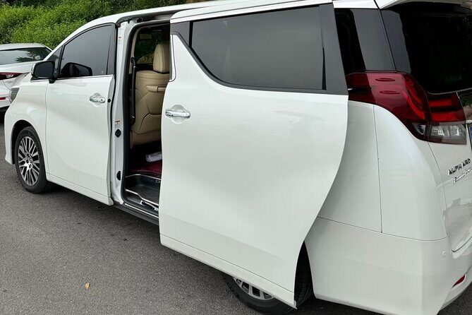 Tokyo center Private Transfer to Narita Airport(NRT) 5-9pax - FAQs