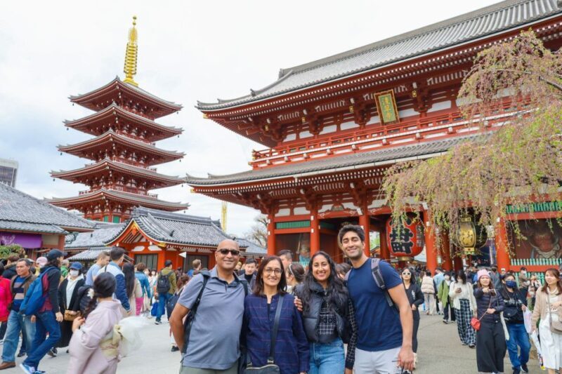 Tokyo Customizable Private Tour with a Local Guide - The Guide’s Knowledge: A Highlight