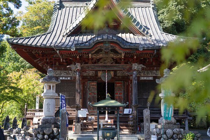 Tokyo Day Trip Chichibu Pilgrimage Shared Walking Tour - The Sacred Rituals and Activities