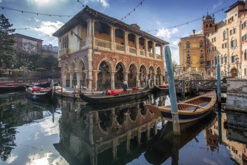 Tokyo Disneyland or DisneySea Ticket & Door to Door Transfer - Key Points