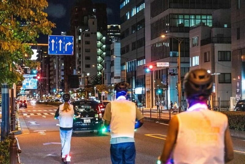 Tokyo: E-scooter Experience in Shibuya with Iconic Photos - Discovering Tokyo on an Electric Scooter