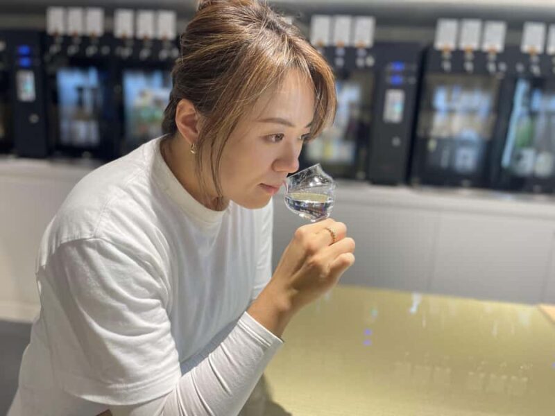 Tokyo: Guided Sake Tasting with English-speaking Host - Key Points