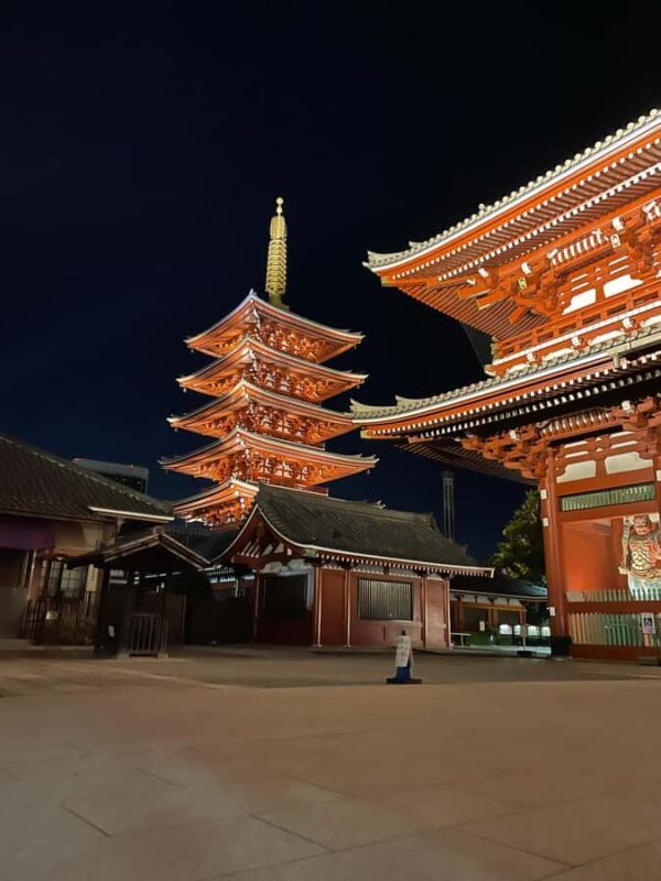 Tokyo Guided Tour: Asakusa, Sensoji Temple, Akihabara, Sushi in Kanda - What Travelers Say
