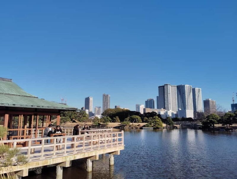 Tokyo: Hama-rikyu Garden Guided Tour with Entry Ticket - What Makes Hama-rikyu Garden Special?
