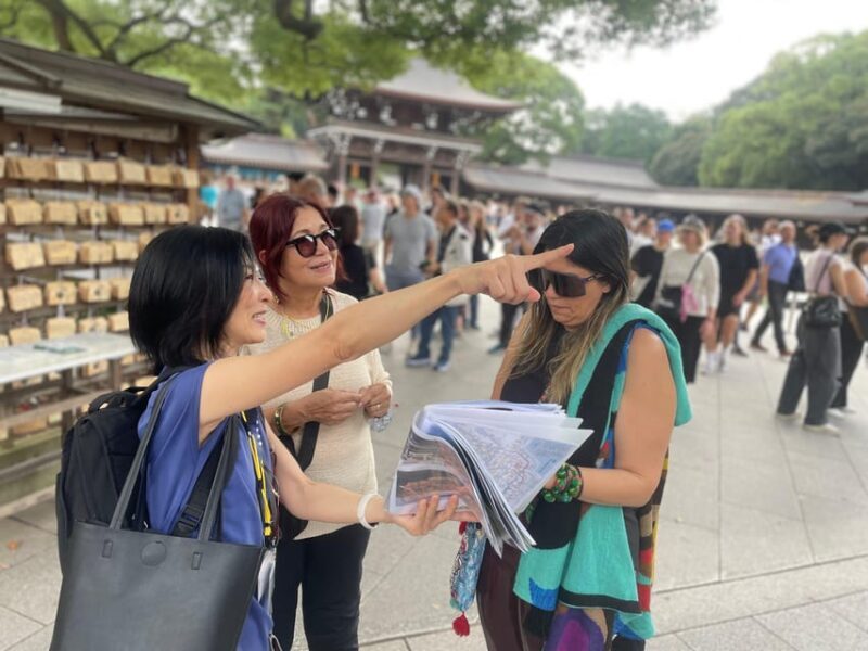 Tokyo: Harajuku From Meiji shrine to Shibuya Crossing - The Experience of a Small Group