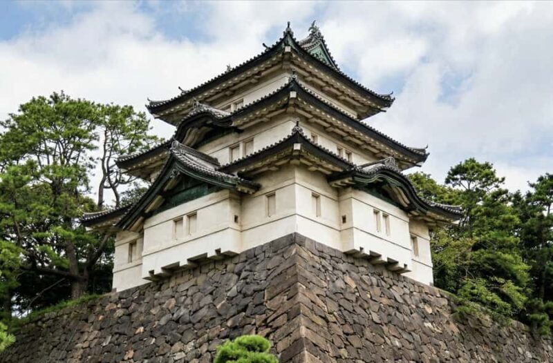 Tokyo: Imperial Palace, Edo Castle Ruins & Samurai Secrets - A Closer Look at the Experience