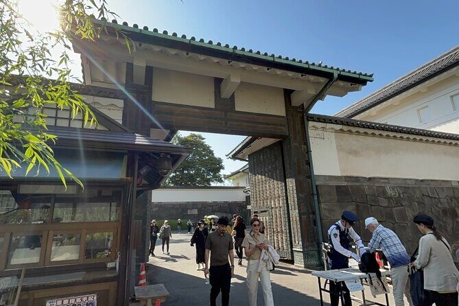 Tokyo Imperial Palace Private Shogun Tour - FAQ