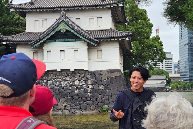 Tokyo Imperial Palace: Unveiling Emperors & Samurai Stories Walk - Exploring the Itinerary in Detail