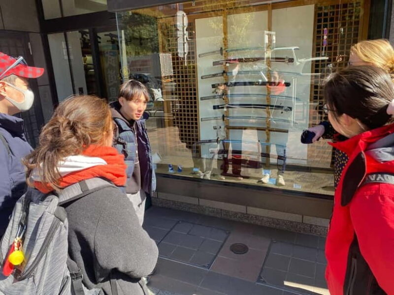 Tokyo: Imperial Palace with Nostalgic Alley Kagurazaka tour - Who Should Consider This Tour?