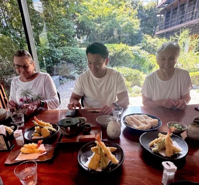 Tokyo: Izakaya Night with Young, Friendly Local Guides - Key Points