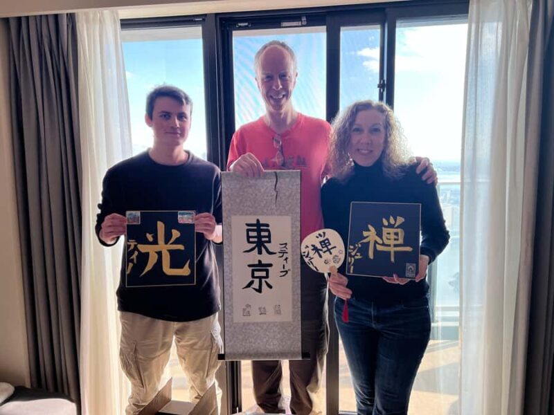 Tokyo: Japanese Calligraphy on Scroll/Fan with drink&sweets - A Closer Look at the Experience