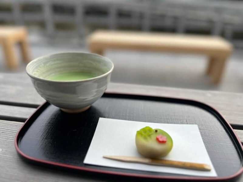 Tokyo: Japanese Garden Walking Tour with Tea and Sweets - Key Points