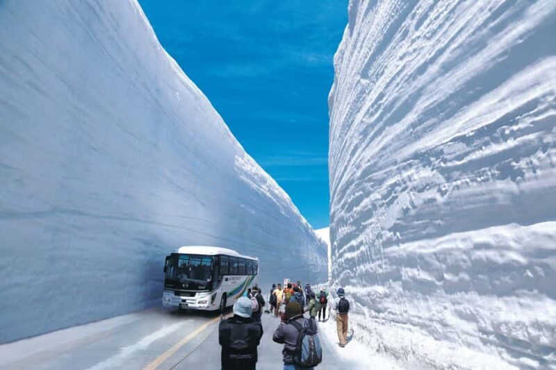 Tokyo: Kamikochi & Tateyama Kurobe Snow Wall 2-Day Tour - Key Points